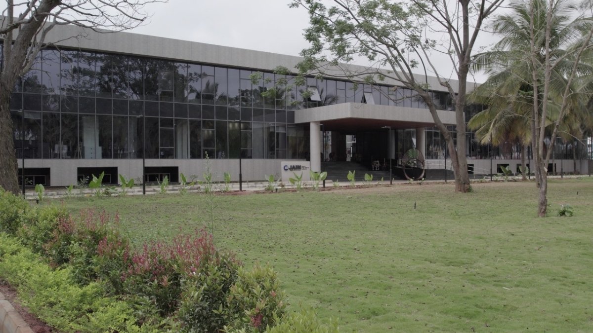 Designing Experiences That Shape the Digital World: Interaction Design ...